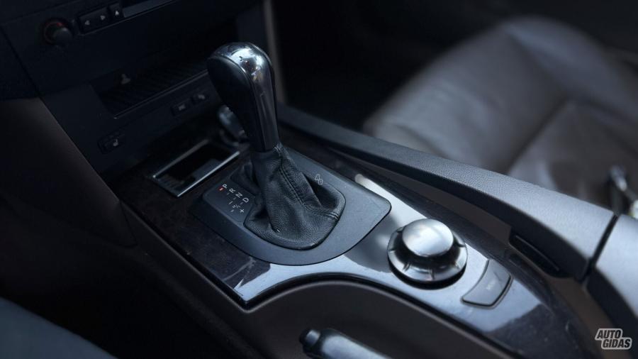 BMW 530 2004 Viļņa, ar dzinēja tilpumu 3.00 L un nobraukumu 328 tūkst. km par 3200 €, foto 15 vietnē AUTOMOTO.COM.LV
