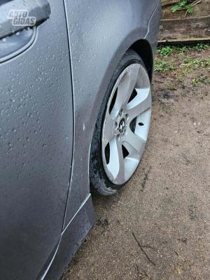 BMW 530 2004 in Trakai, with an engine capacity of 3.00 L and mileage of 40 thousand km for 2850 €, photo 9 on AUTOMOTO.COM.LV