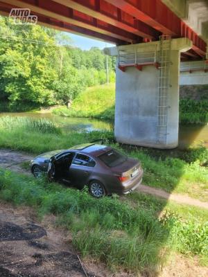 BMW 530 2004 Marijampole, ar dzinēja tilpumu 3.00 L un nobraukumu 450 tūkst. km par 2050 €, foto 11 vietnē AUTOMOTO.COM.LV