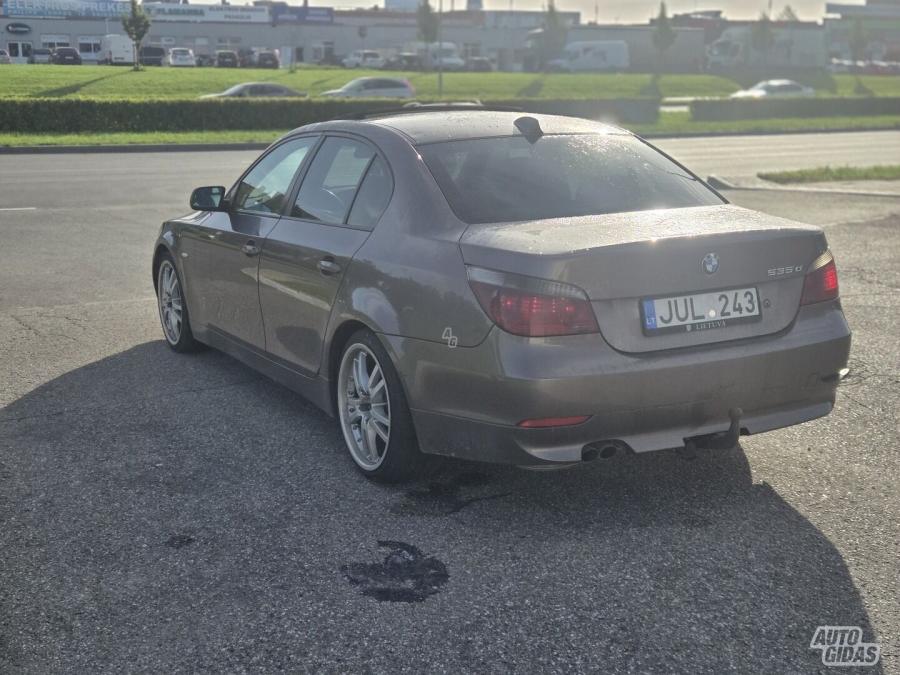 BMW 530 2004 Klaipėda, ar dzinēja tilpumu 3.00 L un nobraukumu 320 tūkst. km par 1600 €, foto 5 vietnē AUTOMOTO.COM.LV