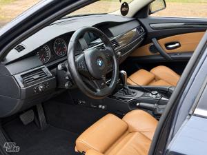 BMW 530 2004 in Kaunas, with an engine capacity of 3.00 L and mileage of 363 thousand km for 2950 €, photo 12 on AUTOMOTO.COM.LV