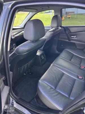 BMW 530 2005 in Varena, with an engine capacity of 3.00 L and mileage of 294 thousand km for 3150 €, photo 14 on AUTOMOTO.COM.LV