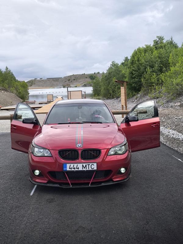 BMW 530 2005 Kohtla-Jerve, ar dzinēja tilpumu 3.00 L un nobraukumu 440 tūkst. km par 10000 €, foto 2 vietnē AUTOMOTO.COM.LV