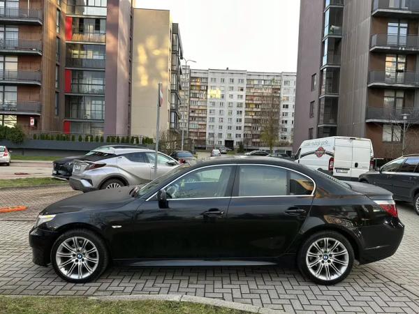 BMW 530 2006 in Riga, with an engine capacity of 3.00 L and mileage of 296 thousand km for 4390 €, photo 4 on AUTOMOTO.COM.LV