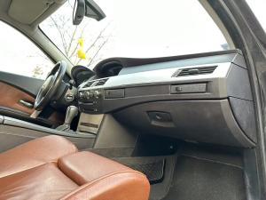 BMW 530 2006 Rīga, ar dzinēja tilpumu 3.00 L un nobraukumu 296 tūkst. km par 4390 €, foto 9 vietnē AUTOMOTO.COM.LV