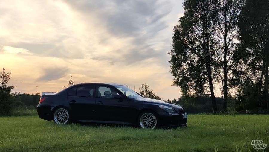 BMW 530 2007 Utena, ar dzinēja tilpumu 3.00 L un nobraukumu 346 tūkst. km par 6999 €, foto 20 vietnē AUTOMOTO.COM.LV
