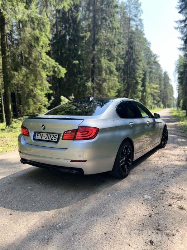 BMW 530 2010 Valmiera, ar dzinēja tilpumu 3.00 L un nobraukumu 253 tūkst. km par 9250 €, foto 4 vietnē AUTOMOTO.COM.LV
