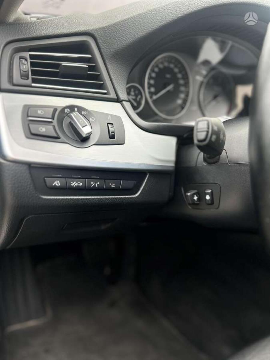 BMW 530 2010 in Marijampole, with an engine capacity of 3.00 L and mileage of 368 thousand km for 10000 €, photo 19 on AUTOMOTO.COM.LV
