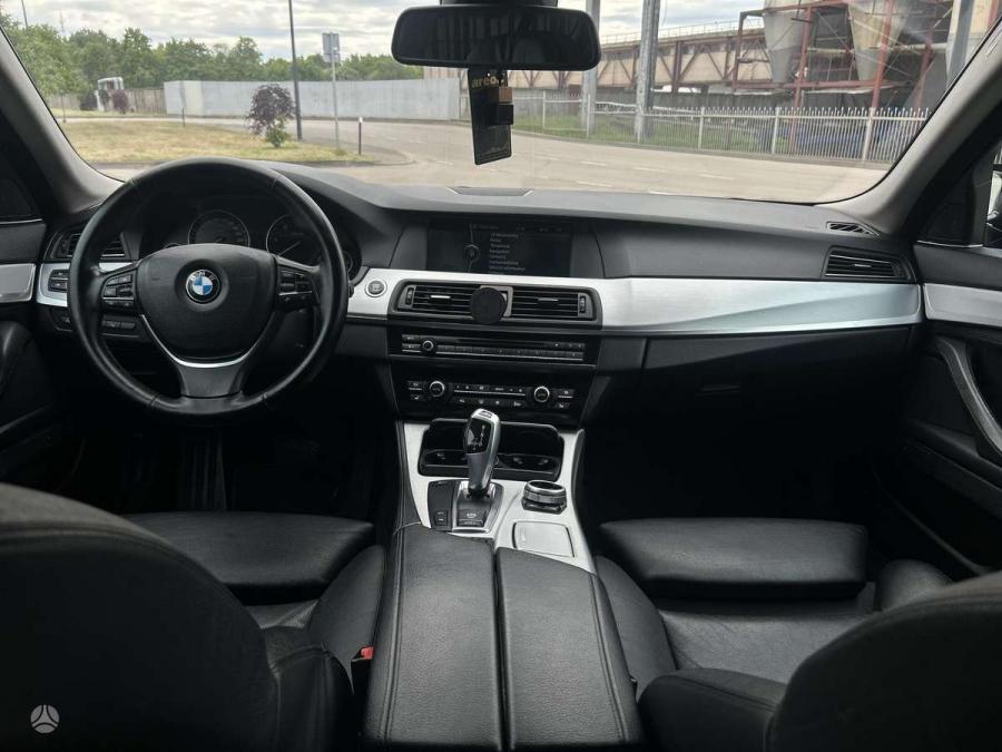 BMW 530 2010 in Marijampole, with an engine capacity of 3.00 L and mileage of 368 thousand km for 10000 €, photo 25 on AUTOMOTO.COM.LV