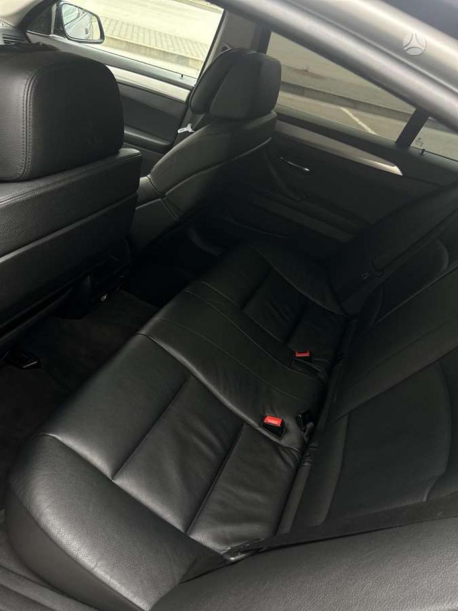 BMW 530 2010 in Marijampole, with an engine capacity of 3.00 L and mileage of 368 thousand km for 10000 €, photo 31 on AUTOMOTO.COM.LV