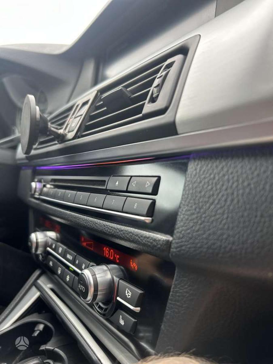 BMW 530 2010 in Marijampole, with an engine capacity of 3.00 L and mileage of 368 thousand km for 10000 €, photo 33 on AUTOMOTO.COM.LV