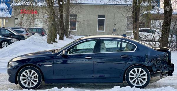 BMW 530 2011 in Raseiniai, with an engine capacity of 3.00 L and mileage of 147 thousand km for 5499 €, photo 4 on AUTOMOTO.COM.LV