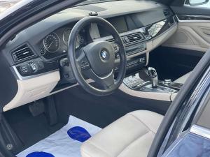 BMW 530 2011 in Raseiniai, with an engine capacity of 3.00 L and mileage of 147 thousand km for 5499 €, photo 12 on AUTOMOTO.COM.LV