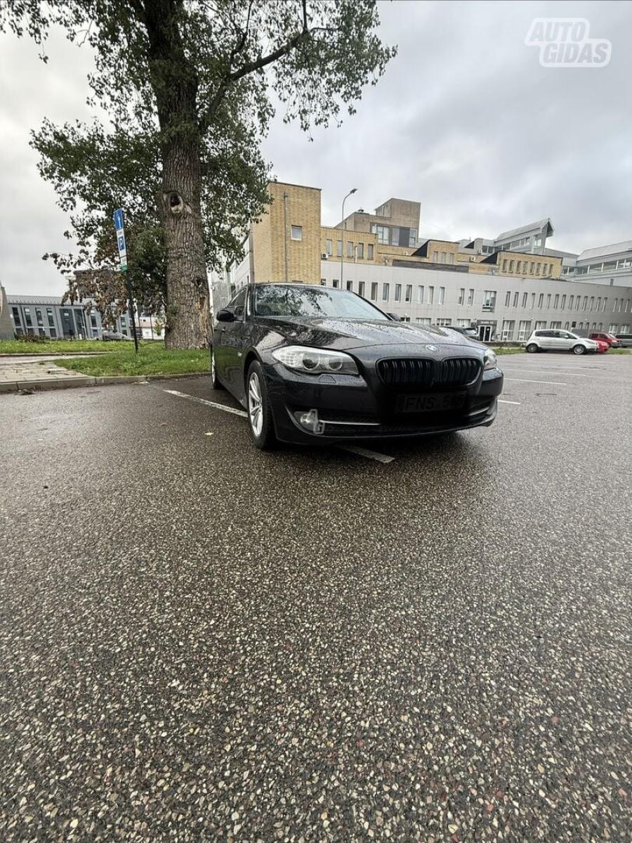 BMW 530 2011 in Vilnius, with an engine capacity of 3.00 L and mileage of 335 thousand km for 7500 €, photo 3 on AUTOMOTO.COM.LV