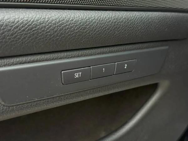 BMW 530 2014 in Riga, with an engine capacity of 3.00 L and mileage of 282 thousand km for 11980 €, photo 9 on AUTOMOTO.COM.LV
