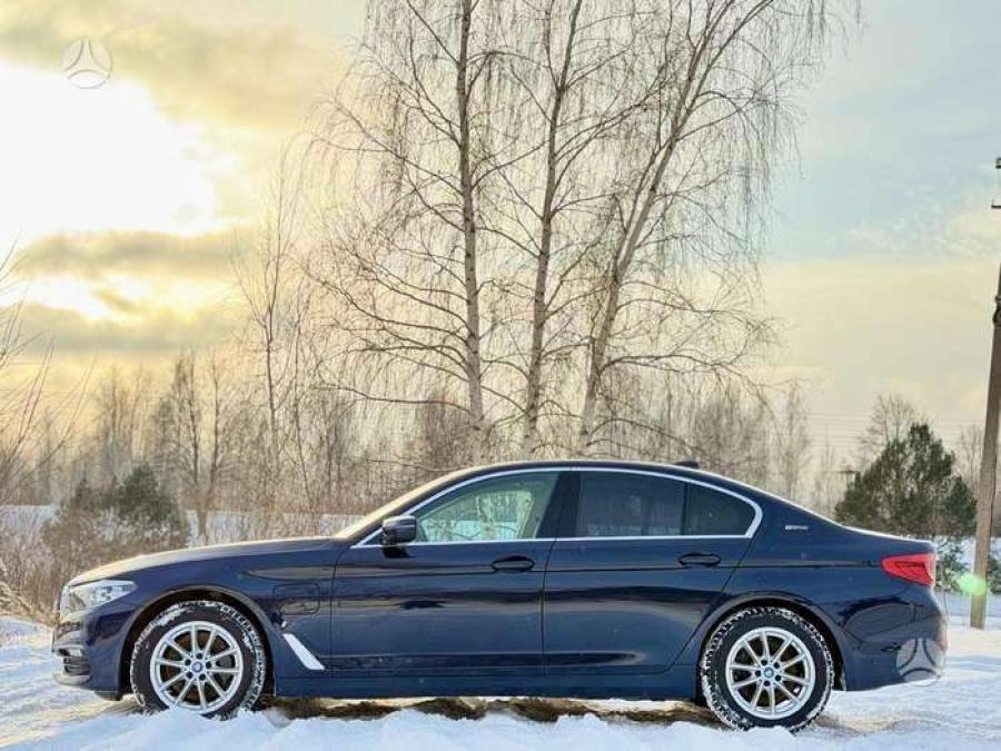 BMW 530 2017 in Siauliai, with an engine capacity of 2.00 L and mileage of 196 thousand km for 17950 €, photo 13 on AUTOMOTO.COM.LV