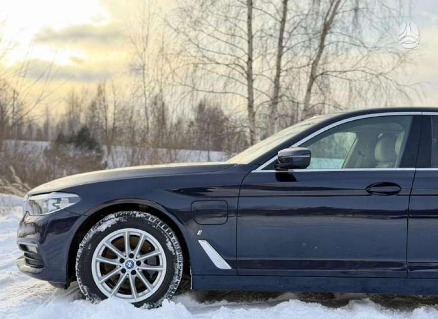 BMW 530 2017 in Siauliai, with an engine capacity of 2.00 L and mileage of 196 thousand km for 17950 €, photo 11 on AUTOMOTO.COM.LV