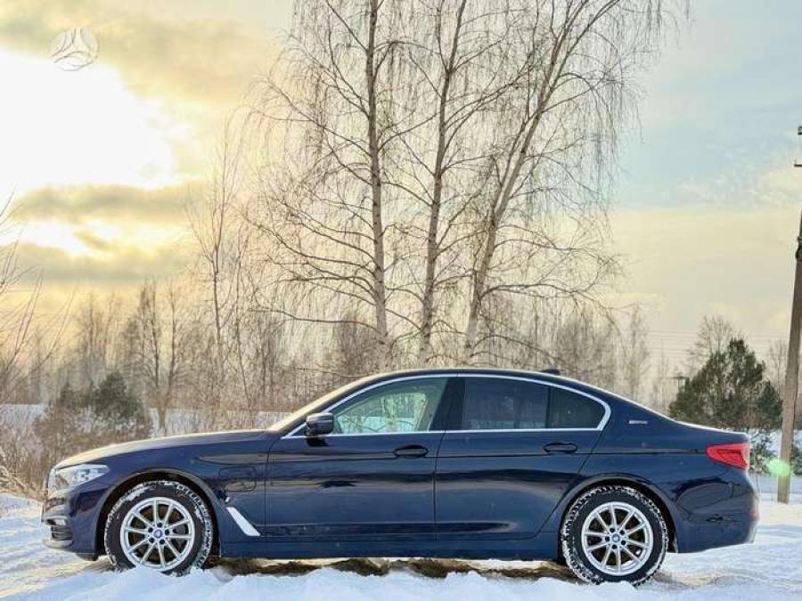 BMW 530 2017 in Siauliai, with an engine capacity of 2.00 L and mileage of 196 thousand km for 17950 €, photo 13 on AUTOMOTO.COM.LV