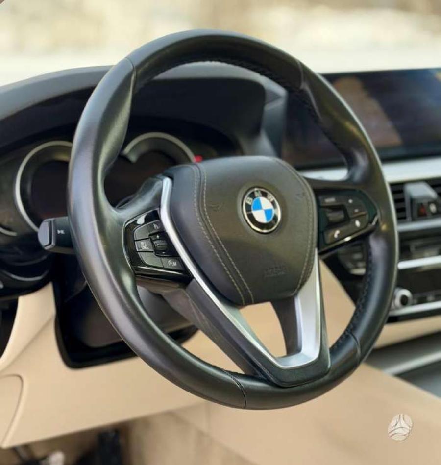 BMW 530 2017 in Siauliai, with an engine capacity of 2.00 L and mileage of 196 thousand km for 17950 €, photo 22 on AUTOMOTO.COM.LV