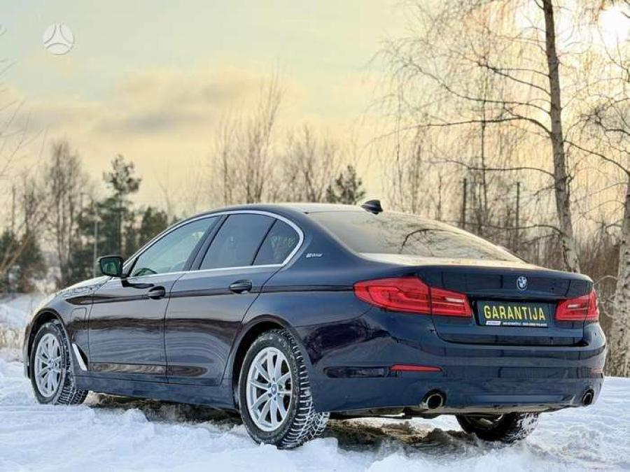 BMW 530 2017 in Siauliai, with an engine capacity of 2.00 L and mileage of 196 thousand km for 17950 €, photo 3 on AUTOMOTO.COM.LV