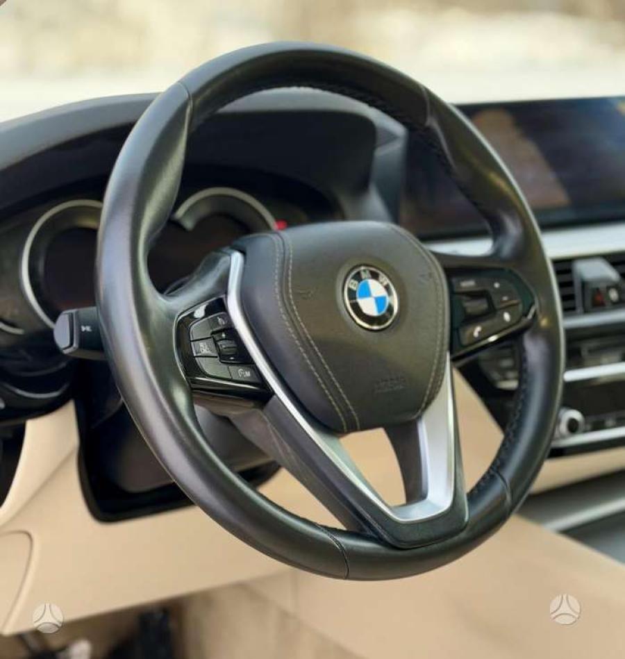 BMW 530 2017 in Siauliai, with an engine capacity of 2.00 L and mileage of 196 thousand km for 17950 €, photo 22 on AUTOMOTO.COM.LV
