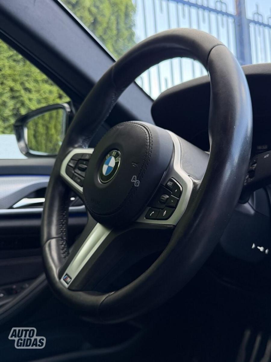 BMW 530 2017 in Vilnius, with an engine capacity of 2.00 L and mileage of 149 thousand km for 21900 €, photo 16 on AUTOMOTO.COM.LV