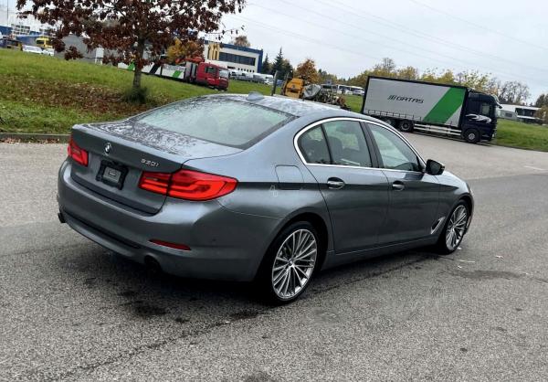 BMW 530 2017 Viļņa vietnē BMW 530 2017 Viļņa, ar dzinēja tilpumu 2.00 L un nobraukumu 230 tūkst. km par 14200 €, foto 3 vietnē AUTOMOTO.COM.LV