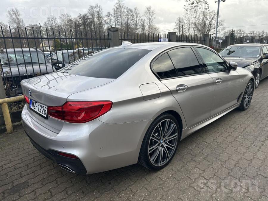 BMW 530 2018 in Riga, with an engine capacity of 3.00 L and mileage of 218 thousand km for 26620 €, photo 4 on AUTOMOTO.COM.LV