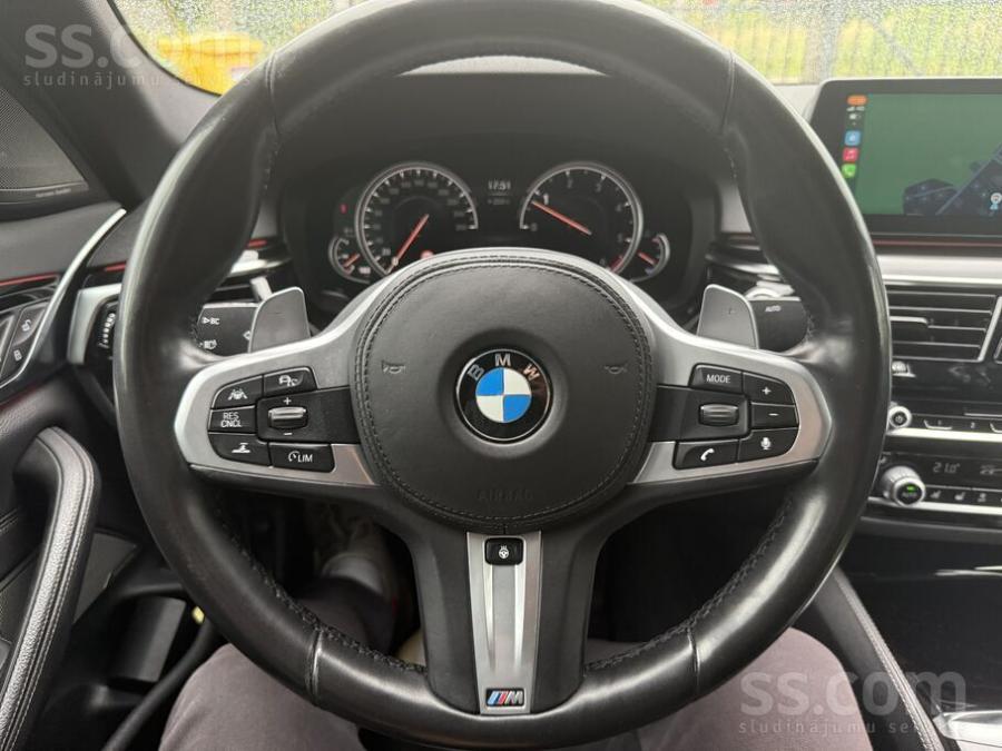 BMW 530 2018 in Riga, with an engine capacity of 3.00 L and mileage of 218 thousand km for 26620 €, photo 5 on AUTOMOTO.COM.LV
