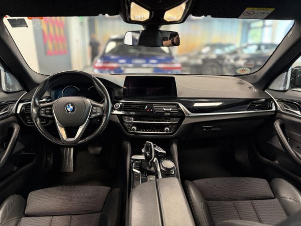 BMW 530 2018 in Klaipeda, with an engine capacity of 2.99 L and mileage of 259 thousand km for 21900 €, photo 5 on AUTOMOTO.COM.LV