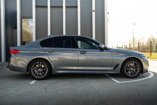 BMW 530 2019 Viļņa, ar dzinēja tilpumu 3.00 L un nobraukumu 124 tūkst. km par 27990 €, foto 6 vietnē AUTOMOTO.COM.LV