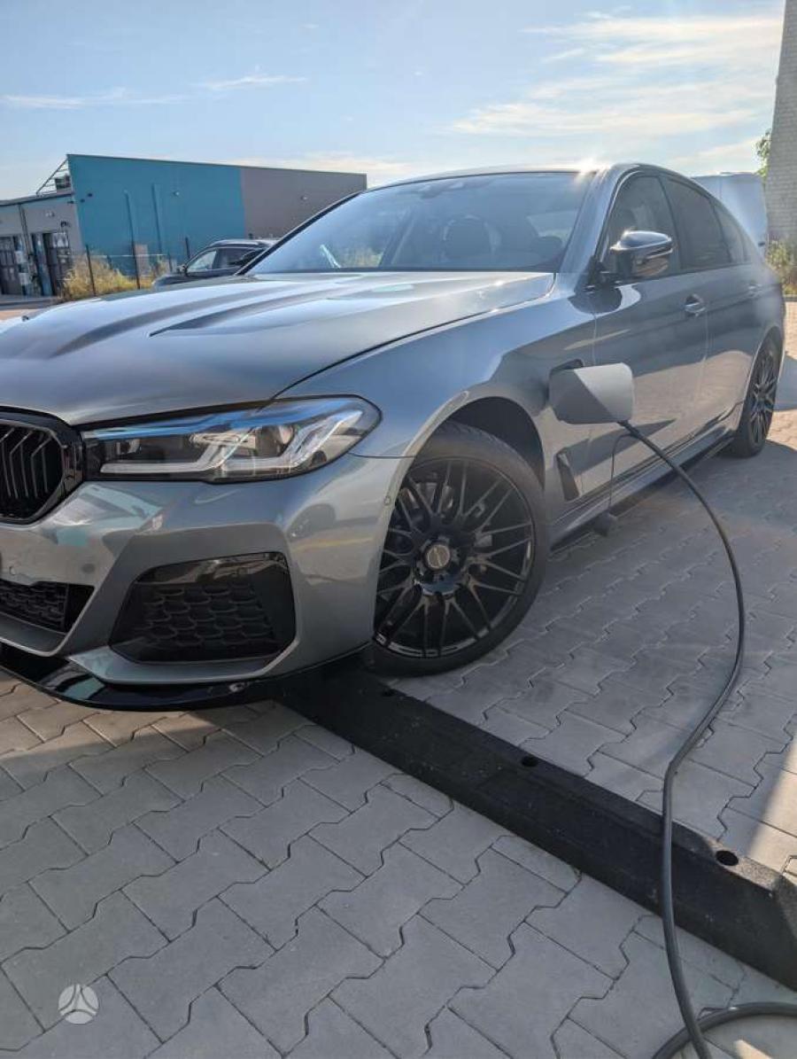 BMW 530 2019 in Kaunas, with an engine capacity of 2.00 L and mileage of 115 thousand km for 22000 €, photo 12 on AUTOMOTO.COM.LV