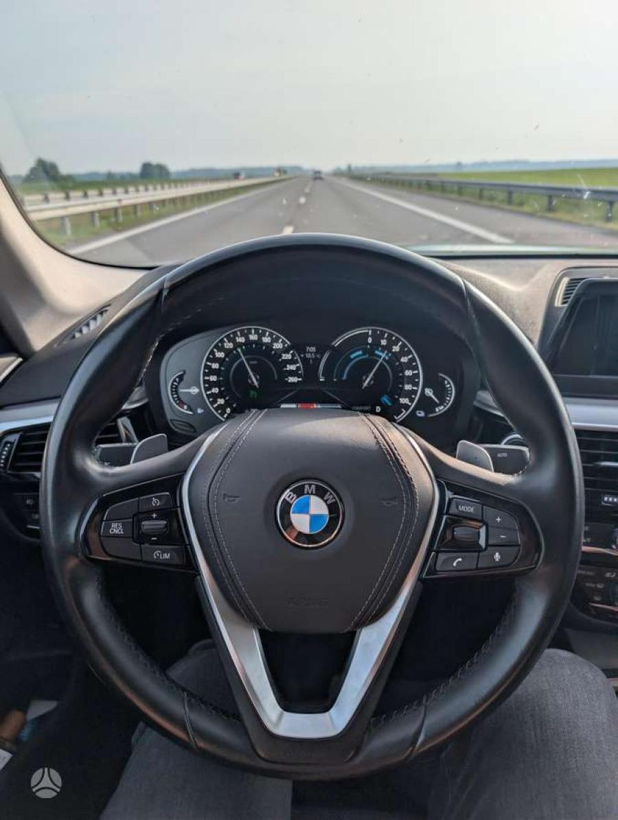 BMW 530 2019 in Kaunas, with an engine capacity of 2.00 L and mileage of 115 thousand km for 22000 €, photo 18 on AUTOMOTO.COM.LV