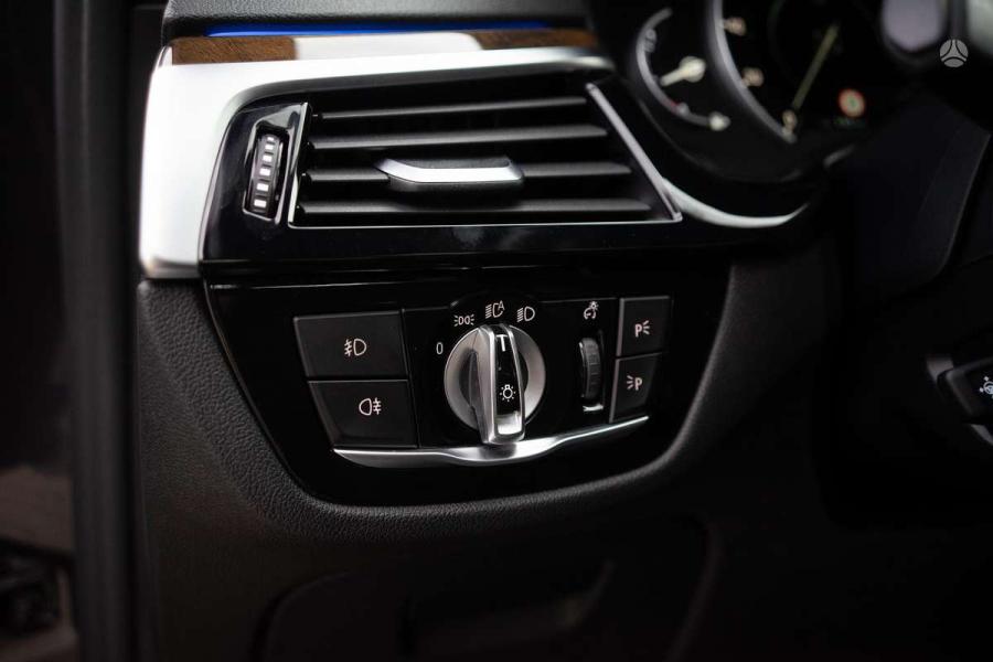 BMW 530 2019 Kauņa, ar dzinēja tilpumu 2.00 L un nobraukumu 255 tūkst. km par 20500 €, foto 14 vietnē AUTOMOTO.COM.LV