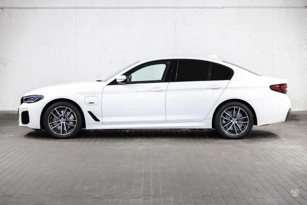 BMW 530 2022 Viļņa, ar dzinēja tilpumu 2.00 L un nobraukumu 50 tūkst. km par 40841 €, foto 4 vietnē AUTOMOTO.COM.LV