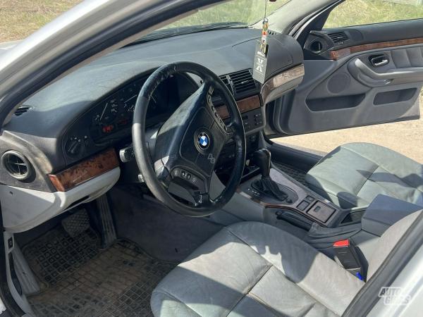 BMW 530 2000 Kauņa, ar dzinēja tilpumu 3.00 L un nobraukumu 340 tūkst. km par 750 €, foto 4 vietnē AUTOMOTO.COM.LV