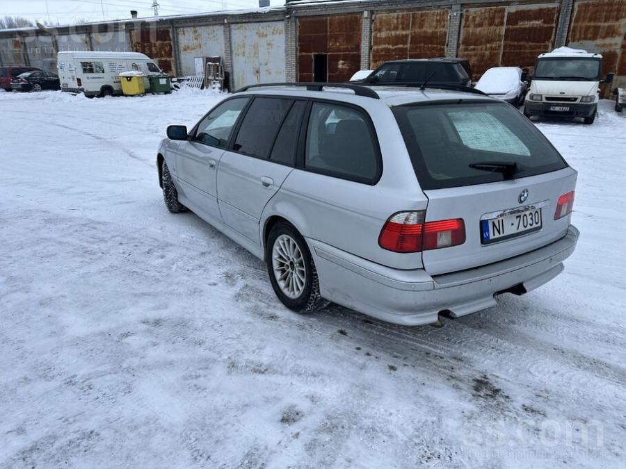 BMW 530 2001 in Riga, with an engine capacity of 3.00 L and mileage of 427 thousand km for 2400 €, photo 3 on AUTOMOTO.COM.LV