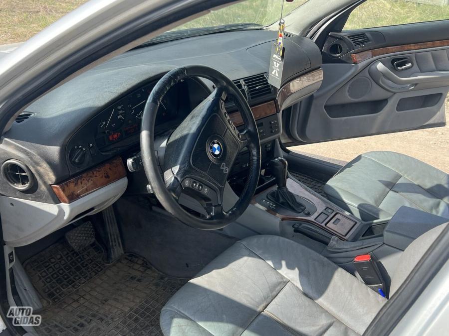 BMW 530 2001 Kauņa, ar dzinēja tilpumu 2.90 L un nobraukumu 391 tūkst. km par 650 €, foto 7 vietnē AUTOMOTO.COM.LV