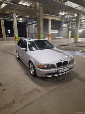 BMW 530 2002 in Vilnius, with an engine capacity of 3.00 L and mileage of 330 thousand km for 950 €, photo 4 on AUTOMOTO.COM.LV
