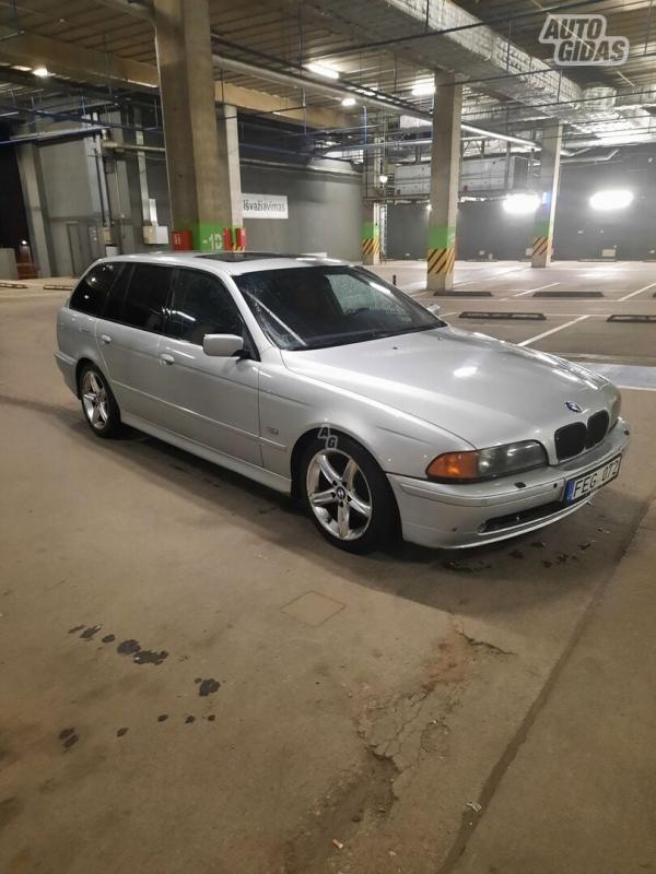BMW 530 2002 in Vilnius, with an engine capacity of 3.00 L and mileage of 320 thousand km for 950 €, photo 2 on AUTOMOTO.COM.LV