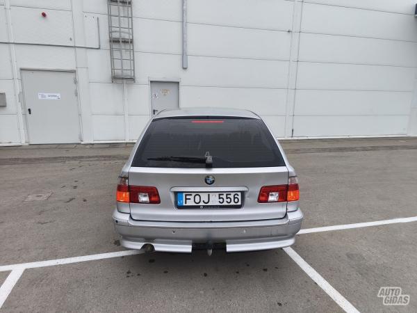 BMW 530 2002 in Klaipeda, with an engine capacity of 3.00 L and mileage of 323 thousand km for 1460 €, photo 5 on AUTOMOTO.COM.LV