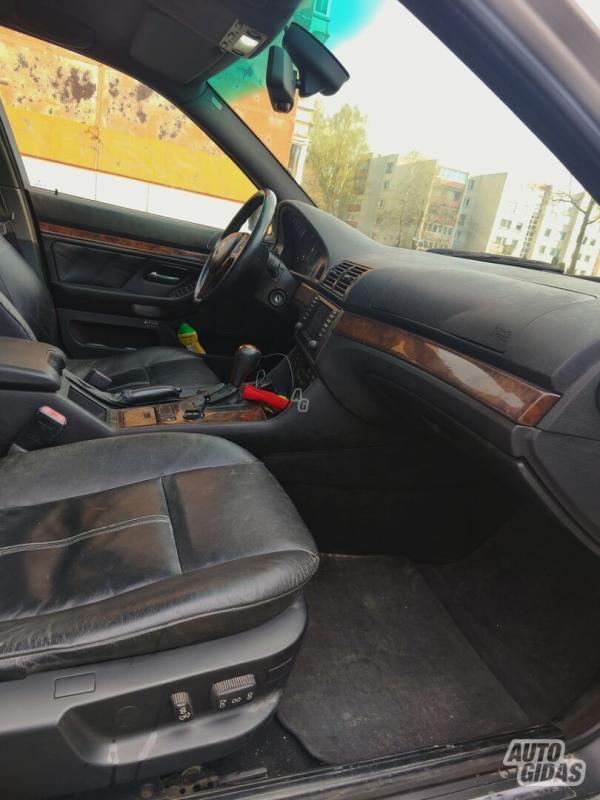 BMW 530 2002 in Klaipeda, with an engine capacity of 3.00 L and mileage of 323 thousand km for 1460 €, photo 7 on AUTOMOTO.COM.LV