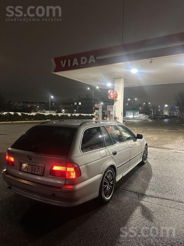 BMW 530 2002 in Riga, with an engine capacity of 3.00 L and mileage of 490 thousand km for 1750 €, photo 4 on AUTOMOTO.COM.LV