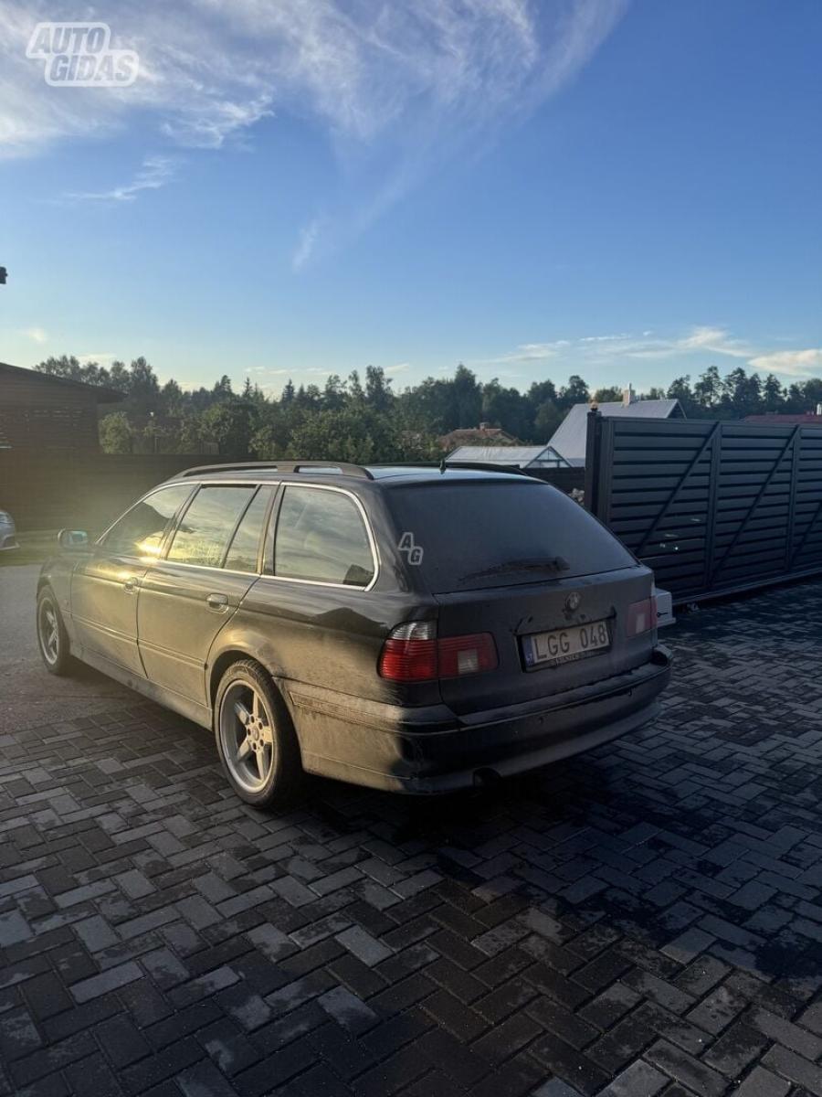 BMW 530 2002 in Vilnius, with an engine capacity of 2.90 L and mileage of 416 thousand km for 2100 €, photo 5 on AUTOMOTO.COM.LV