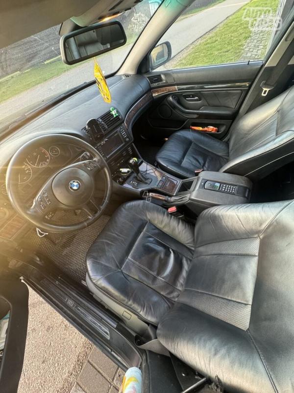 BMW 530 2002 in Vilnius, with an engine capacity of 2.90 L and mileage of 416 thousand km for 2100 €, photo 7 on AUTOMOTO.COM.LV