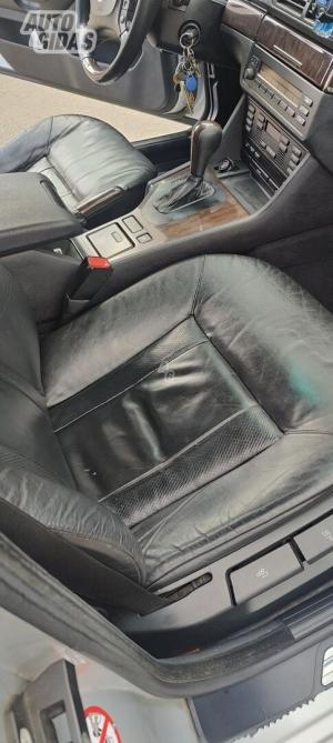 BMW 530 2002 in Kaunas, with an engine capacity of 3.00 L and mileage of 327 thousand km for 2500 €, photo 12 on AUTOMOTO.COM.LV