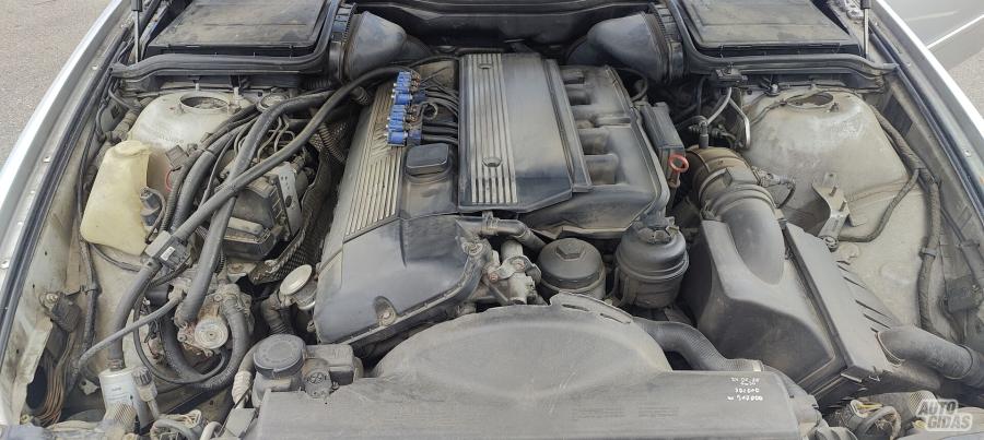 BMW 530 2002 in Kaunas, with an engine capacity of 3.00 L and mileage of 327 thousand km for 2500 €, photo 13 on AUTOMOTO.COM.LV