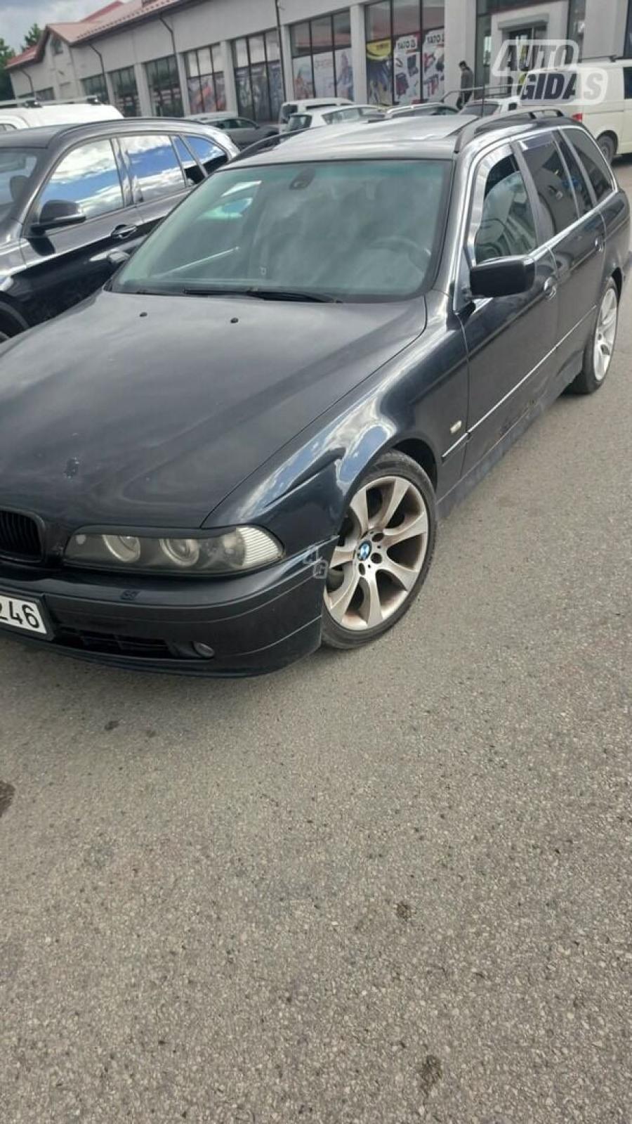 BMW 530 2002 Panevēža, ar dzinēja tilpumu 3.00 L un nobraukumu 339 tūkst. km par 1000 €, foto 1 vietnē AUTOMOTO.COM.LV