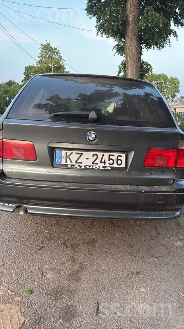 BMW 530 2003 Rēzekne, ar dzinēja tilpumu 3.00 L un nobraukumu 398 tūkst. km par 1500 €, foto 4 vietnē AUTOMOTO.COM.LV
