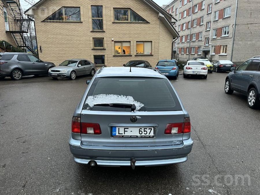 BMW 530 2003 in Rezekne, with an engine capacity of 3.00 L and mileage of 350 thousand km for 1300 €, photo 3 on AUTOMOTO.COM.LV